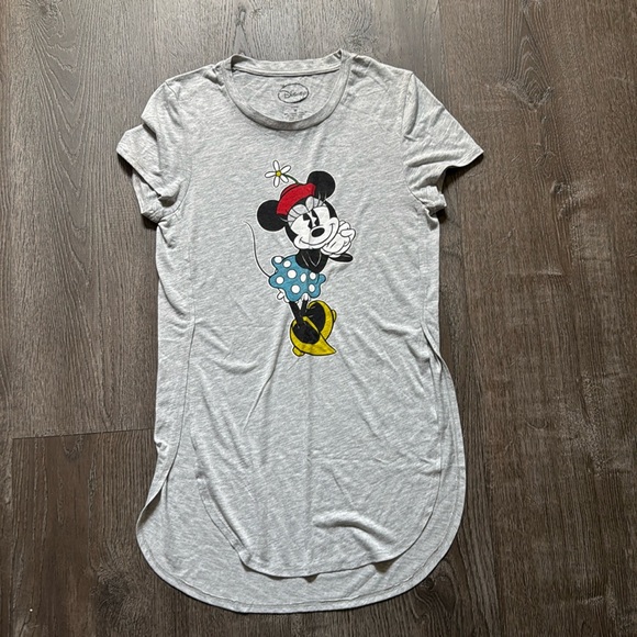 Disney | Tops | Disney Minnie Mouse Top | Poshmark